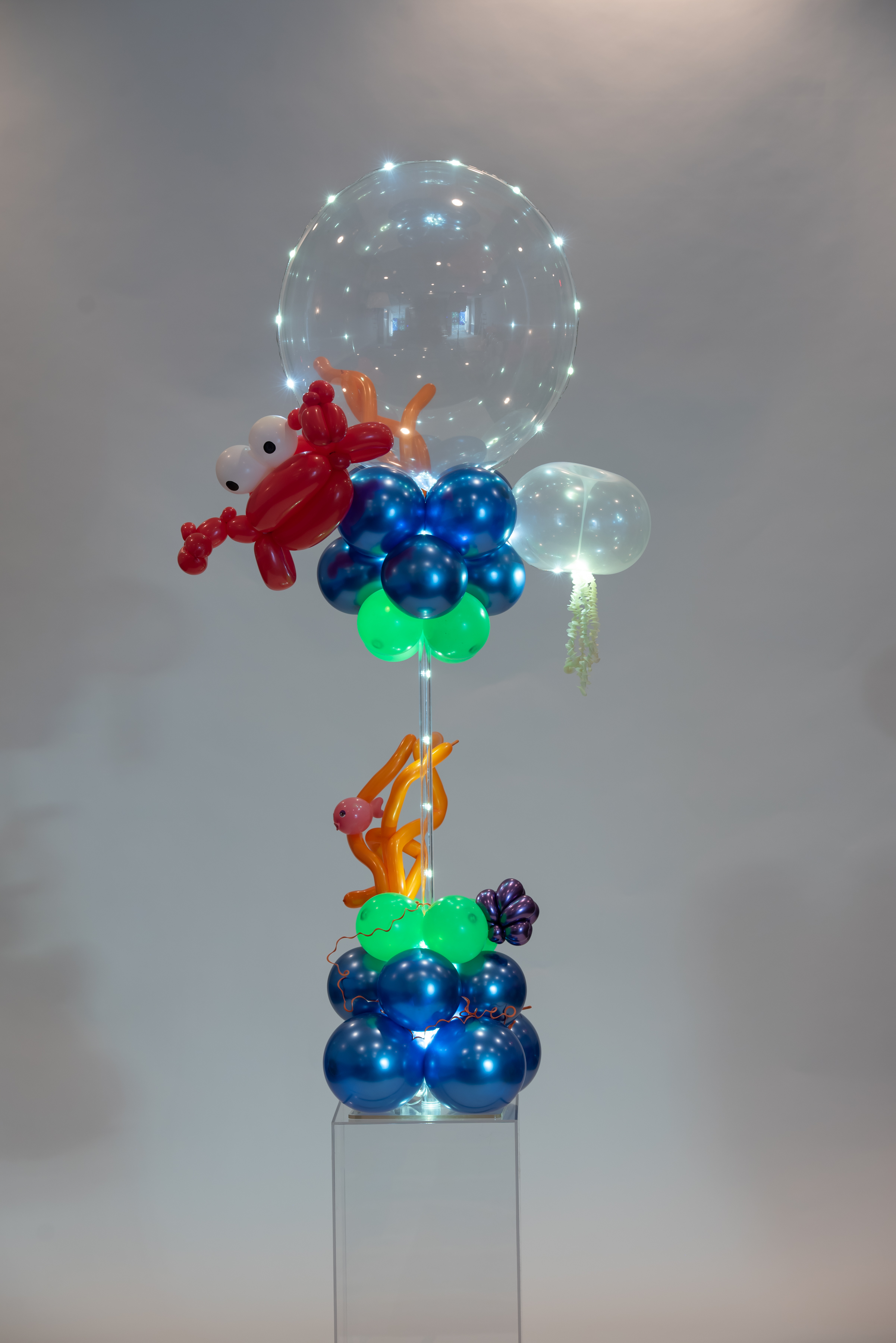 Balloon-Centerpiece-lights-blue-under-the-sea-crab-fish-column-air ...